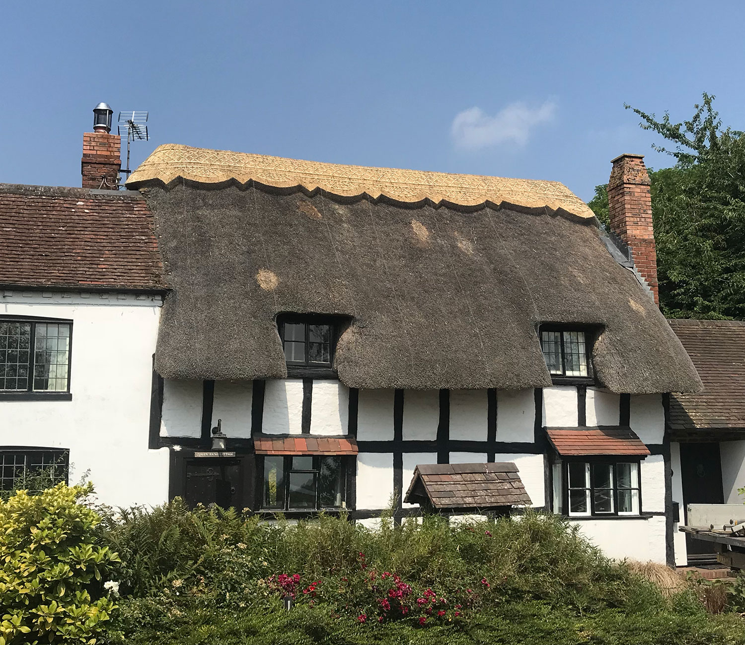 Thatch ridge replacement in Worcestershire, Warwickshire and ...